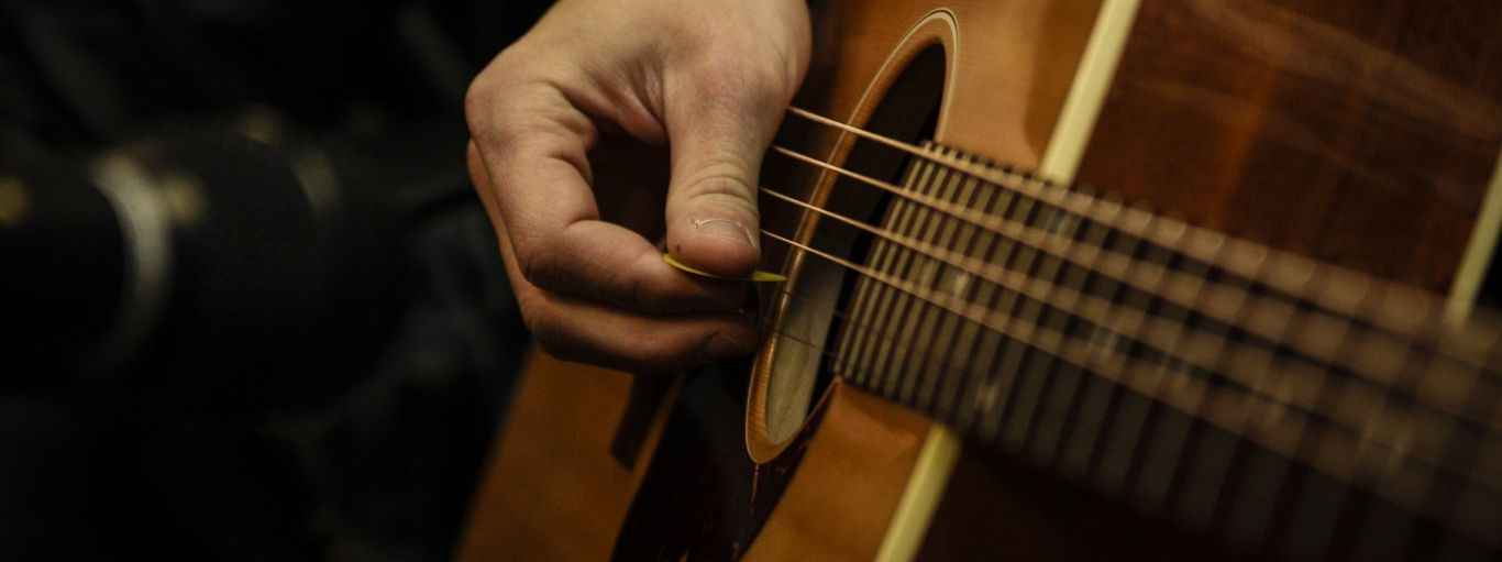 Guitar for Beginners I Macquarie Community College